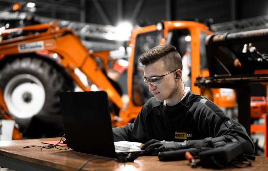 Allround technicus voertuigen en mobiele werktuigen BOL - Soma College